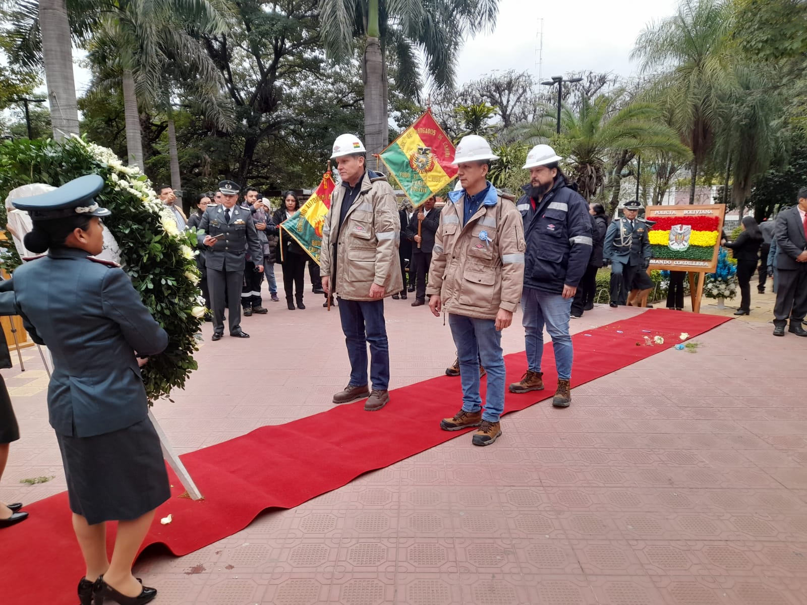 YPFB destaca el aporte de Camiri a la industria petrolera - Expediente