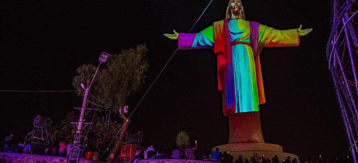 Bolivia enciende la Navidad en el Cristo de la Concordia, el más grande ...